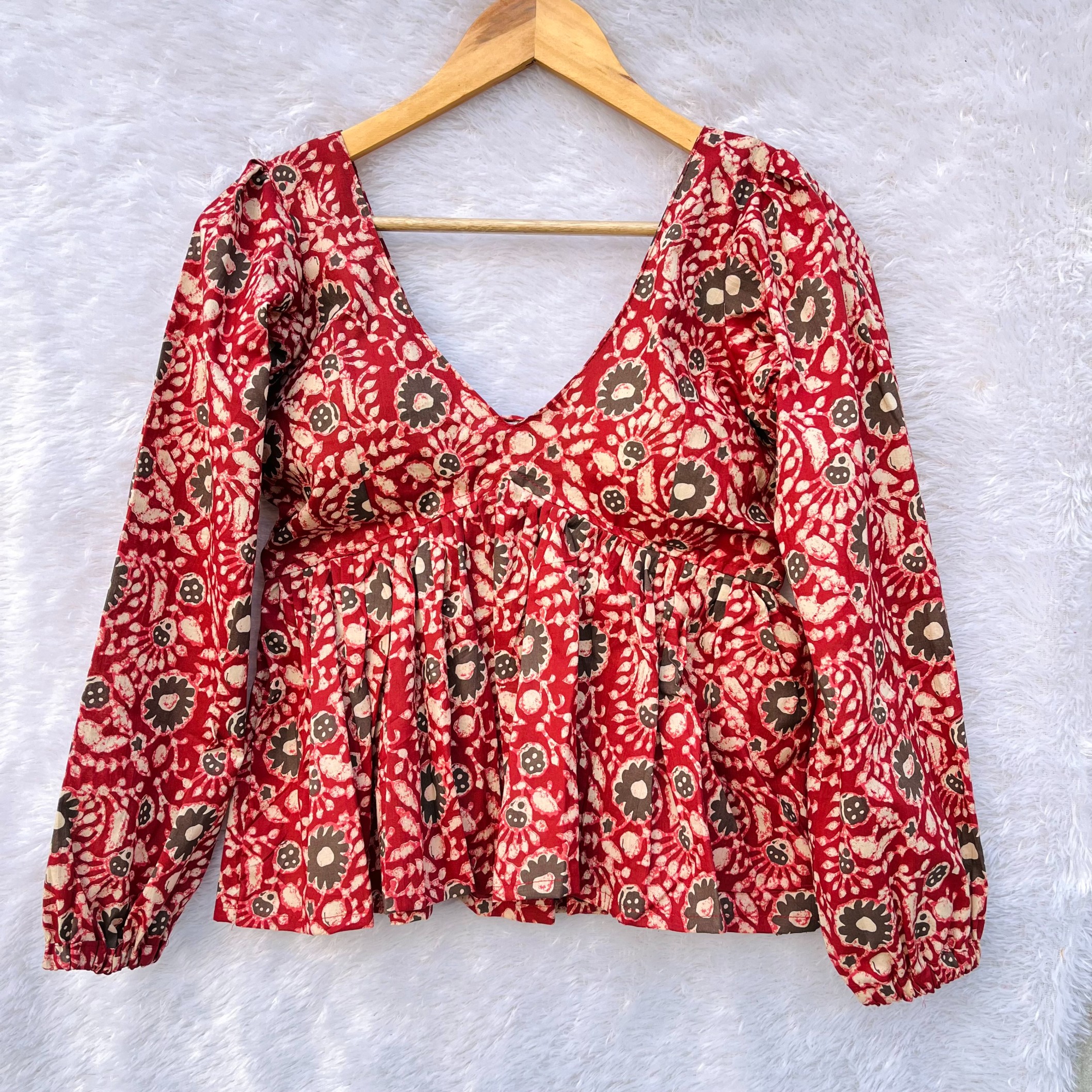 Maroon Batik V-Neck Full Puffy Sleeves Cotton Top