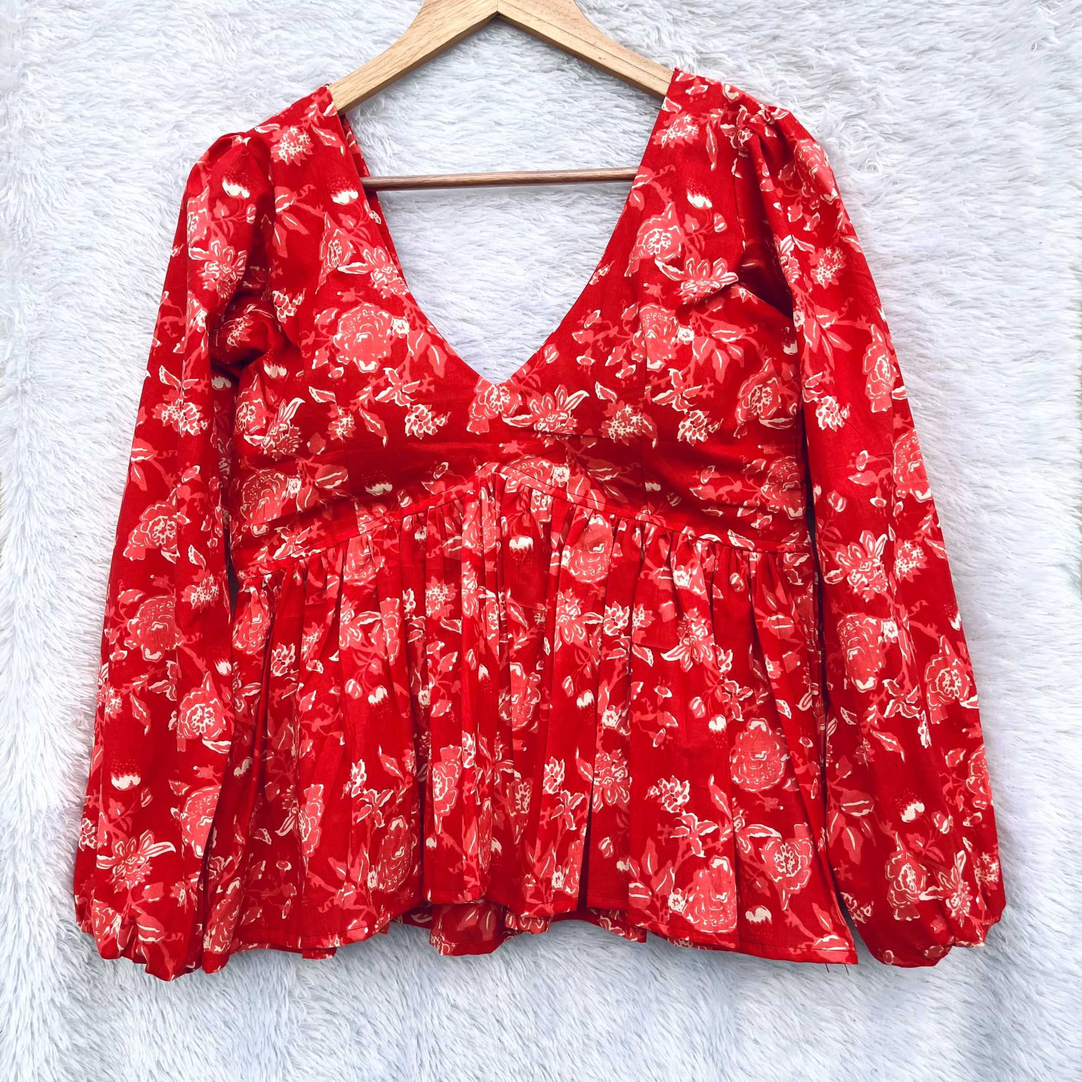 Red Floral Print Full Puffy Sleeves Cotton Top